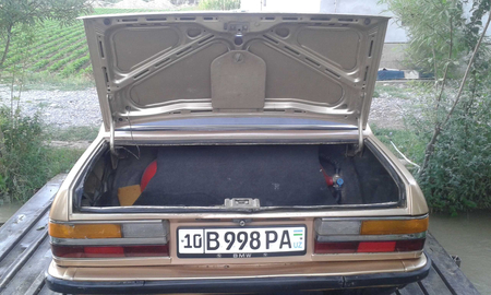 Bmw 520i sotiladi yoki almashamiz bmw 318 troyka yoki vaz 21099 ga