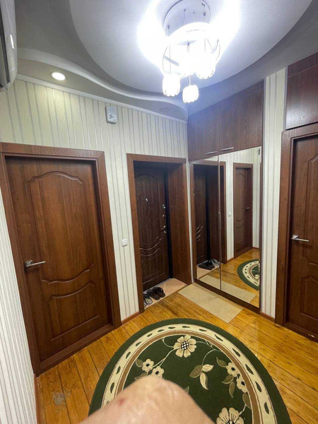 Срочно!!!Продается  квартира:  Юнусабад 18 - 3/4/4 Кирпичный дом