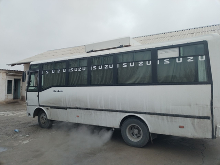Isuzi yili2011 yo‘lovchi tashuvchi