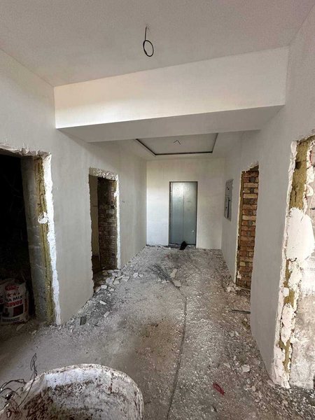Срочно продам 2х комнатную 78 кв.м  новостройка (м999)