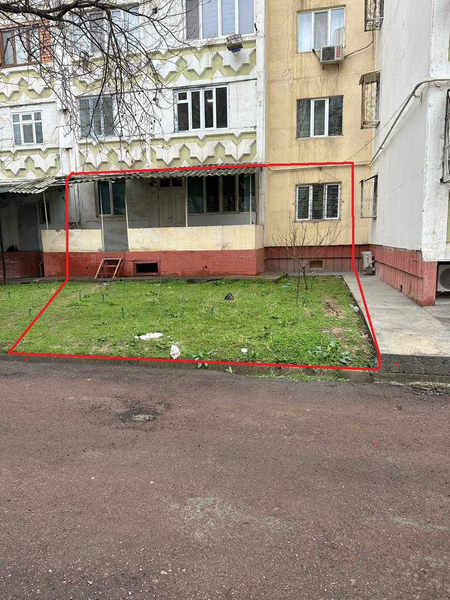 Продаётся 5 х ком квартbр бановском дом площадь 110  1 этаж 9 этаж дом