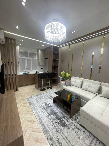 Срочно продается  1в2/4/4  укомплектованная квартира.ZA010