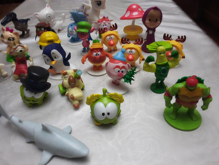 Игрушки из киндеров