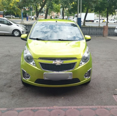 Tiniq Arenda Vikup Spark 2014 2-Pozitsiya Variantga Beriladi
