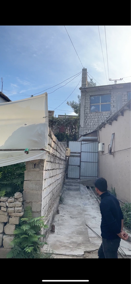 Hovli sotiladi 2 sotiq oladiganlar tel qisin pod biznes gastinsa