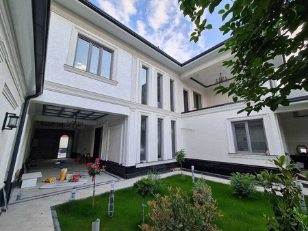 Продается Евро дом Ориентир: Циолковский  450м2