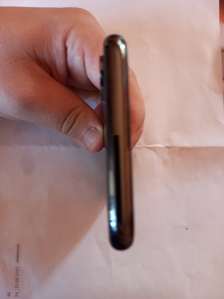 Iphone X 64 talik yomkst 80 xolati juda alo
