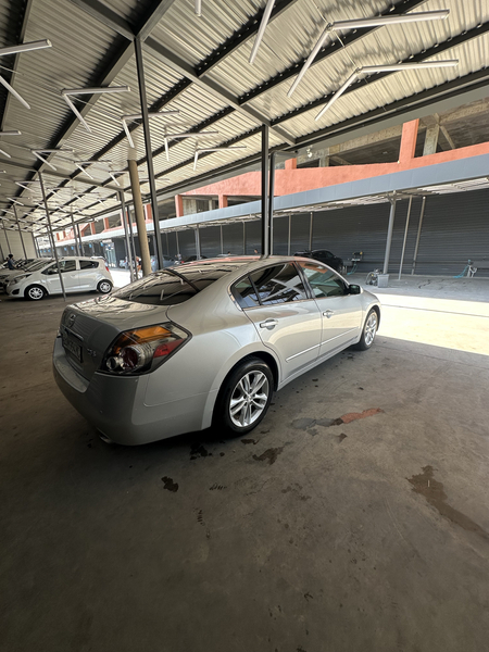 Nissan Altima 2009
