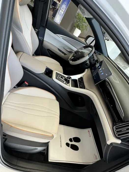 BYD SONG PRO DM-i Champion 110KM Flagship muddatli tolovga yillik 12%