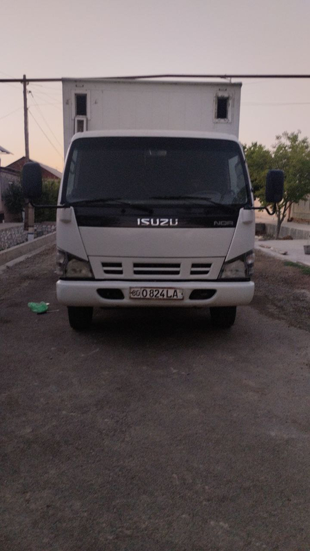Isuzu NQR  2011 год