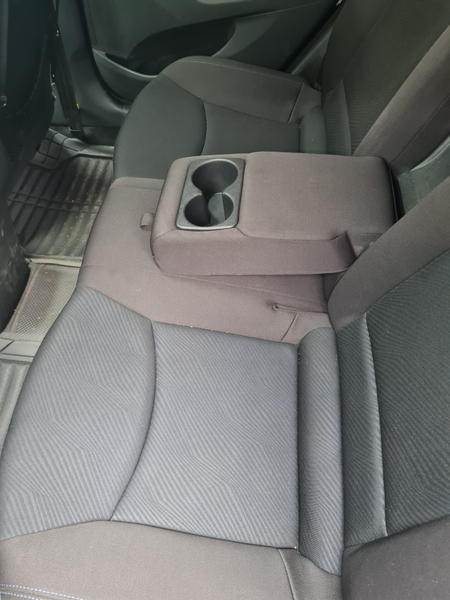 Hyundai elantra 2012 год 133.000 км пробег не битая не крашеная