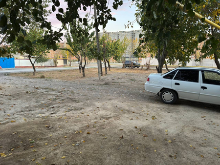 Yer Sotiladi Sergeli 1 daxasi yo'lni yuzida 8 sotix