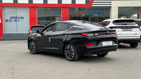 JAC J7 LiftBack 1,5 Turbo motor Full Tayyor 30% bilan kredit bor! 2024