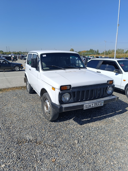 Niva 1985, propan, rangi oq