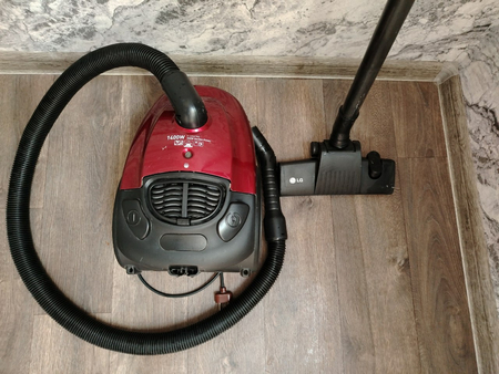 Пылесос в хорошем состоянии. Не дорого. 1400W