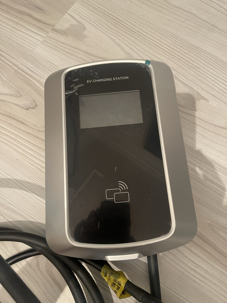 Elektromobil uchun zaryadchik