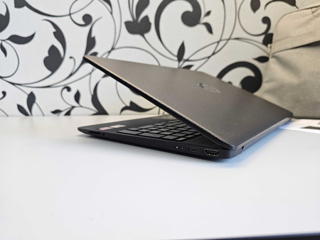ПРОДАМ HP Laptop 15 Ноутбук Quad Athlon™Gold 3150U/8GB/256SSD/15.6