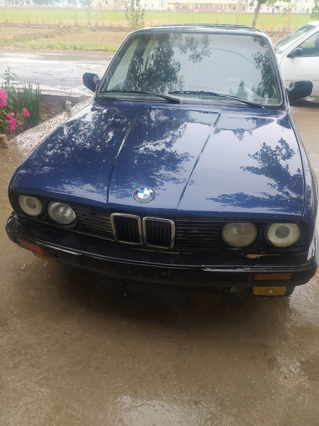 BMW e30 m43 b18 qilingan sedan siniy