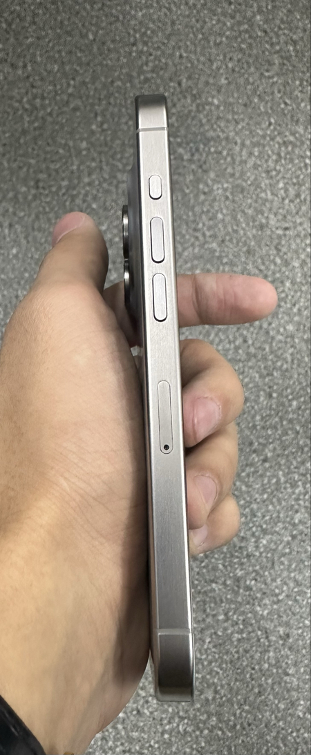 iPhone 15 Pro 100% 83 цикл