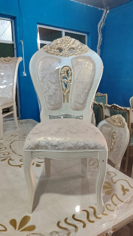 Стол стул с сеха
