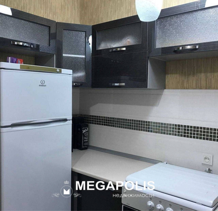 метро Ойбек 1/3/4 Балкон 2х6