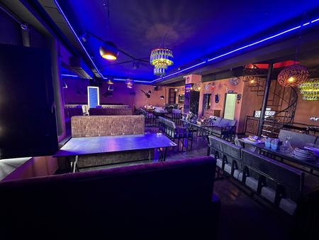 Kafe Restoran bar sotiladi