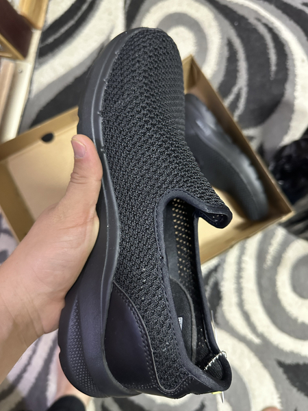 Skechers letniy razmer 40