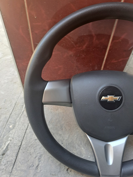 Продам рул от спарк равон 4 позиции.рул новый снят с нового авто