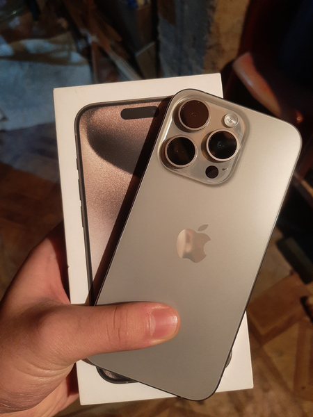 iPhone 15 pro 256 гб
