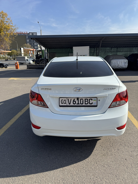 Hyundai accent 2011 avtomat