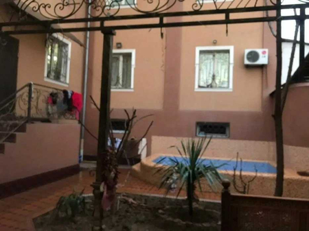 ID 15 Сдаётся дом в Яккасарайском районе, в Ракат махалле. СРОЧНО!
