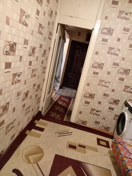СРОЧНО ПРОДАЮ 2-х Ком. КВАРТИРУ сдел. 3-х ком ул. М.Улугбек 10