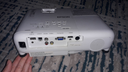 Epson proektor eb-X05