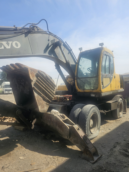 VOLVO Ekskavtor 2005