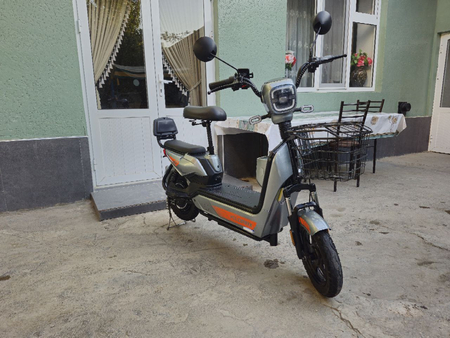 Прадаётся скутер