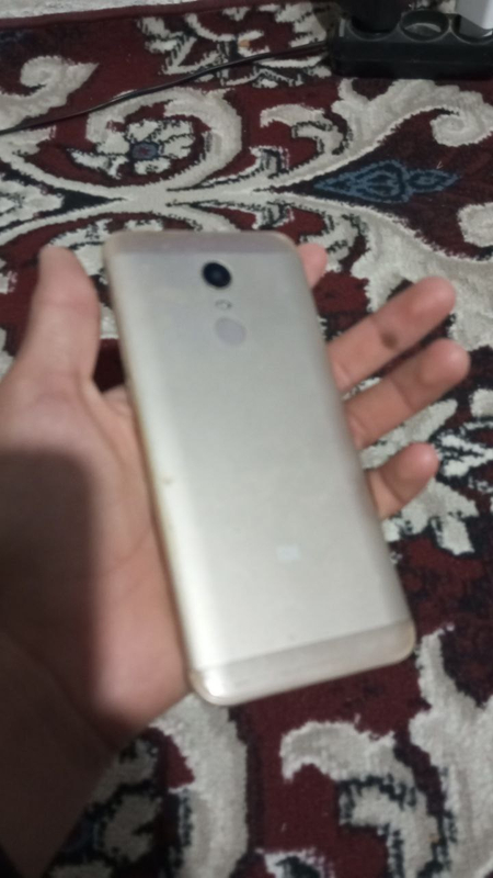 Redmi 5 plus 64 ga 4 GB