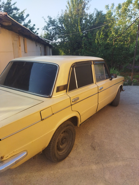 Srochna sotiladi Vaz 2103