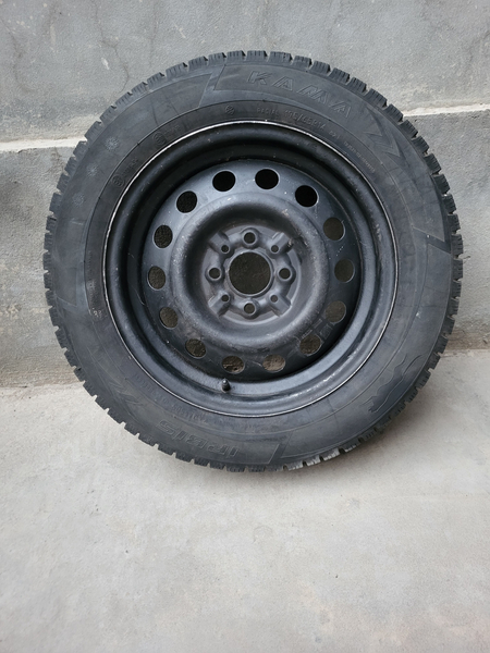 Шины зимние шипованые с дисками 175/65 R 14