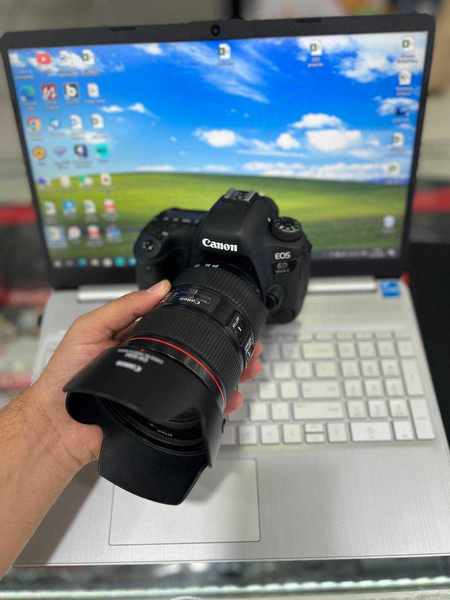 Canon EOS 6D Mark II ideal 24-105 II F4 2-pokoleniya