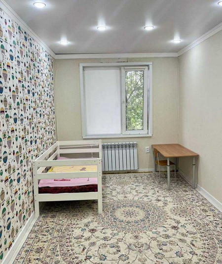 Аренда около метро Космонавтов, 3-х комнатная, 4 этаж, 8 этажка. 100м2