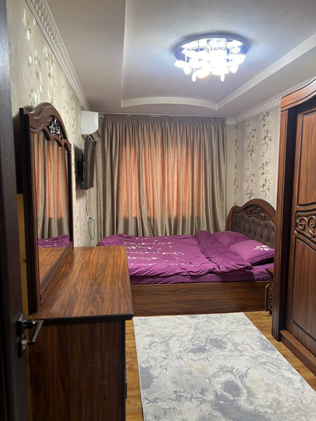 Кара камыш 1/1, парк Победы Чорсу продаётся просторная3-х ком квартира