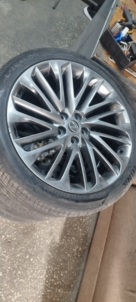 Продавец отношения lexus 20 дюймов