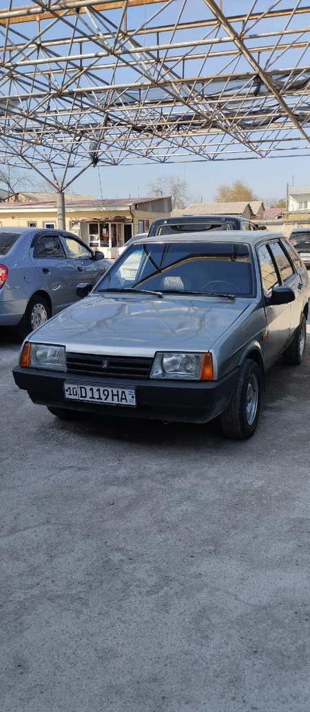 Лада самара сотилади.