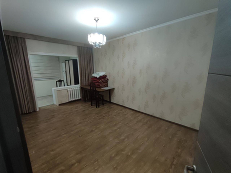Продается квартира 4/4/9 Сергели 8 не доезжая машиного базара