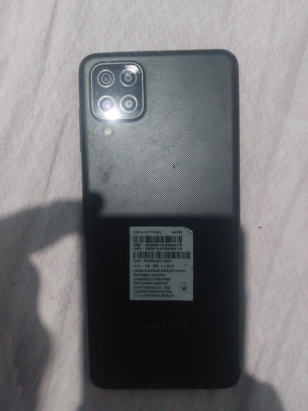 Samsung a12 64g sotiladi