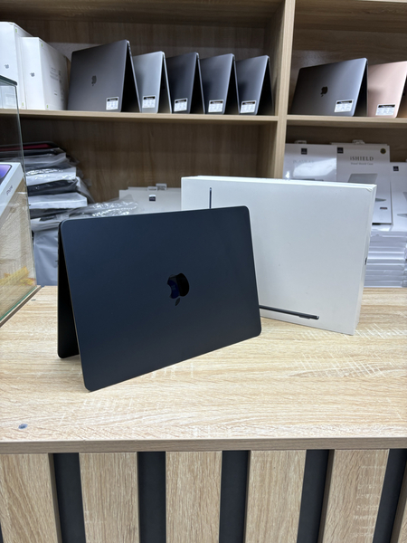 Macbook air 2022 M2 16/256Gb