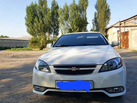Chevrolet Gentra сотилади