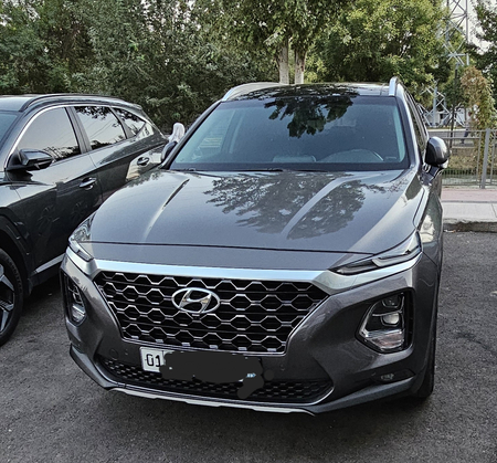 Sro'chna Hyundai santafe 2020yil probeg 49800km prestij 7 mesta