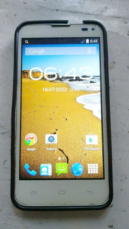 Смартфон Fly IQ4415 Quad ERA Style 3