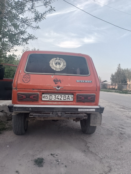 Niva 2121 sotiladi
